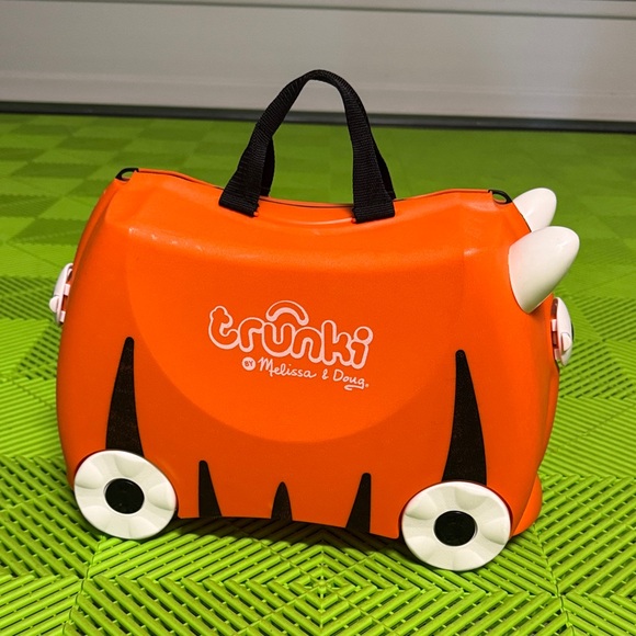 Melissa & Doug | Other | Melissa Doug Trunki Orange Tiger Suitcase ...